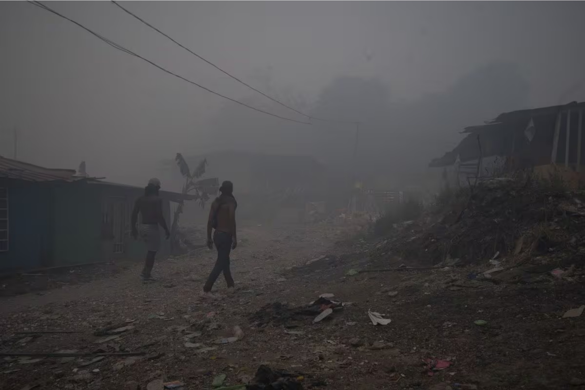 27 people treated for effects of the toxic smoke emanating from hill ...